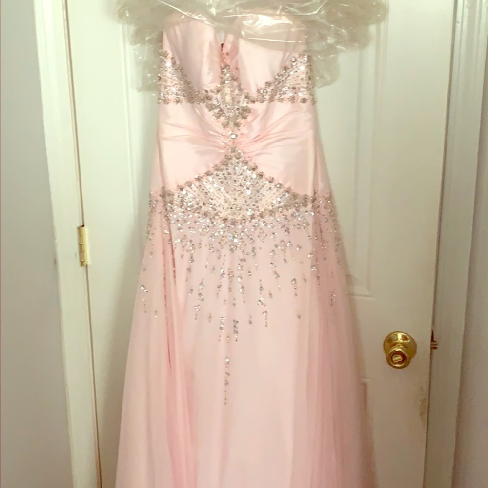 Light Pink Prom Dress - Gem